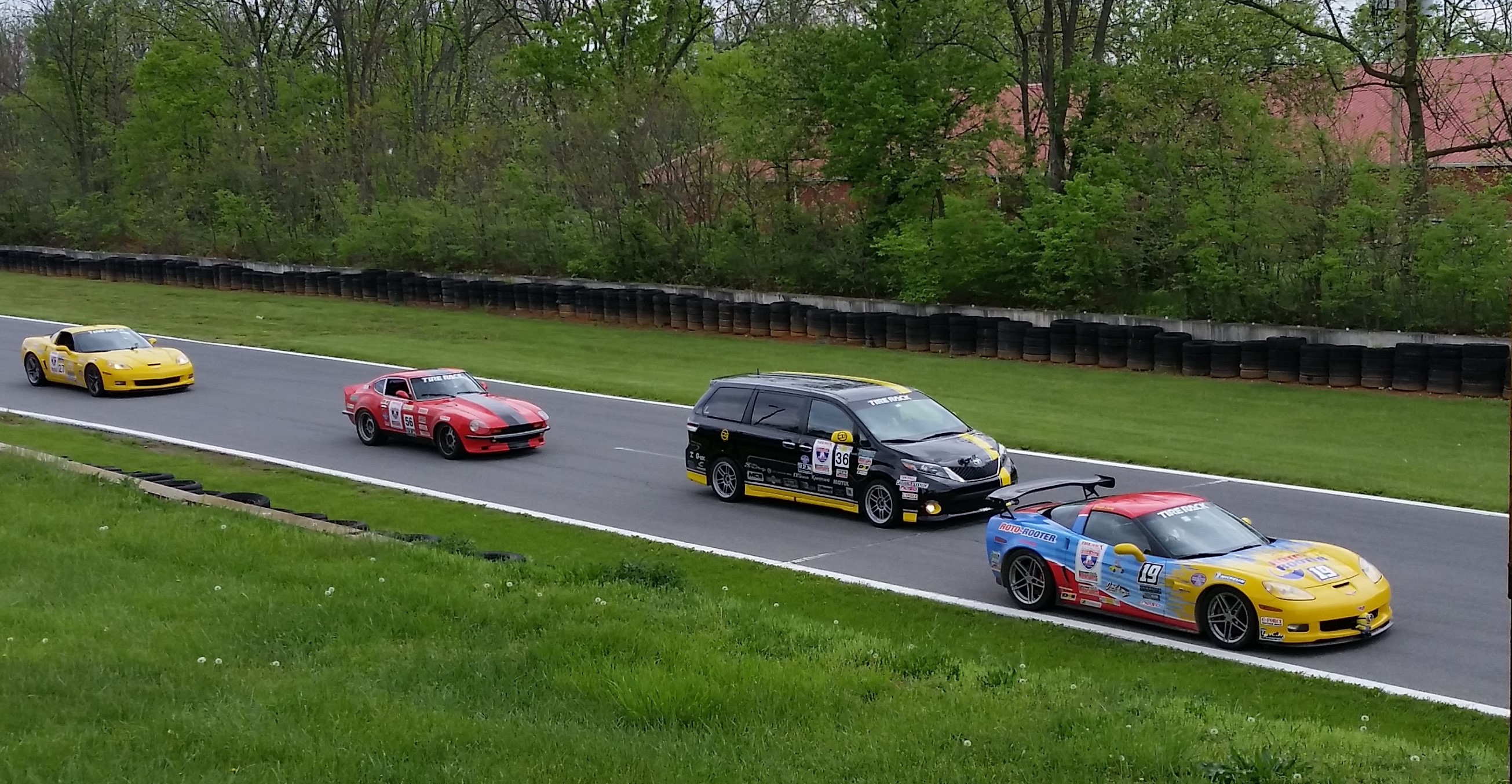 Racing the Mortal Minivan. Toyota’s Sienna on the One Lap America ...